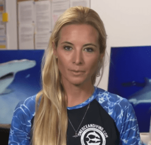 Diver encounters largest great white shark on record while she’s in the ...