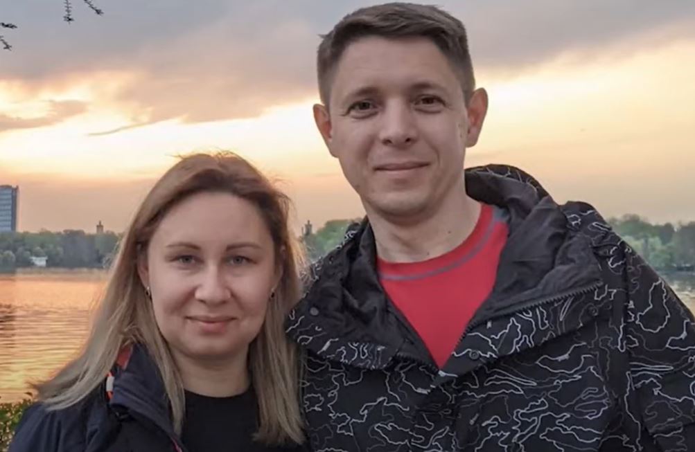 Girl is reunited with beloved cat thanks to strangers in 5 countries ...